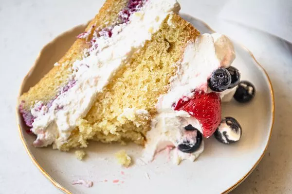 Layered Berry Cake | C&H® Sugar